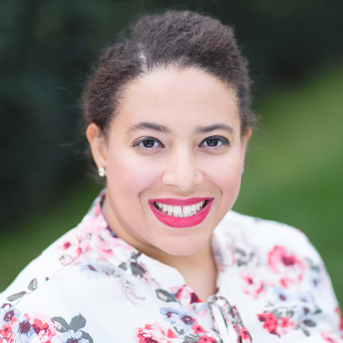 Meet Larissa Buster | College of Saint Mary